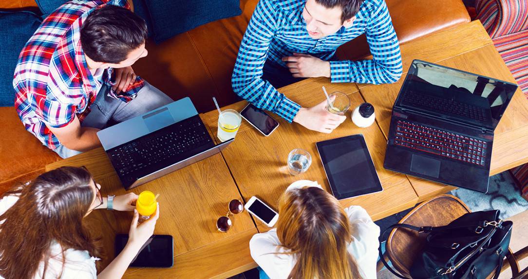 young people using devices - Oxford Computer Group - North America